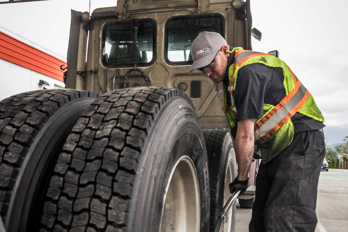 Tire Programs for Large & Small Fleets | Kal Tire