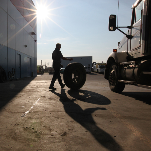 Industry-Leading Commercial Truck Wheels | Kal Tire Commercial