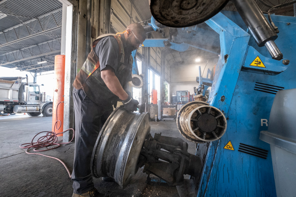 Industry-Leading Commercial Truck Wheels | Kal Tire Commercial